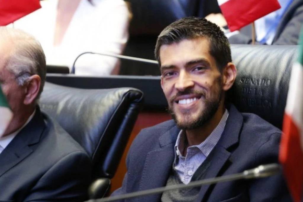 El día que Juan Pablo Adame cumplió sueño de ser senador por un día ...
