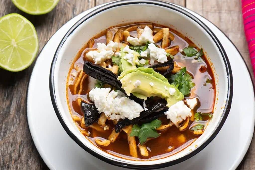 Sopa azteca: Un delicioso clásico de la gastronomía mexicana – El ...