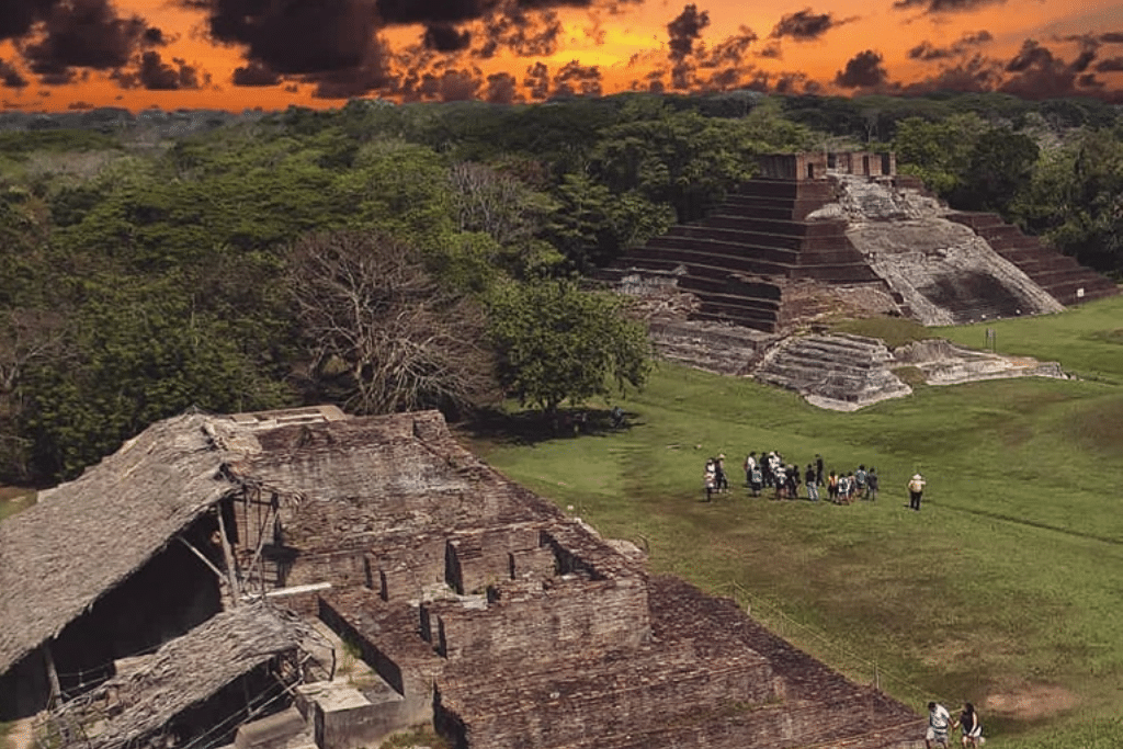 Descubre la Zona Arqueológica de Comalcalco, un tesoro maya en Tabasco ...