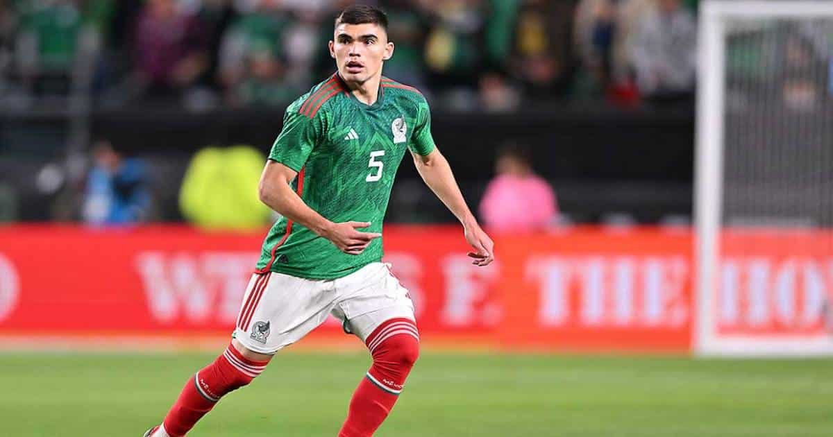 Milan buscaría fichaje de Johan Vásquez tras su regularidad en la Serie A